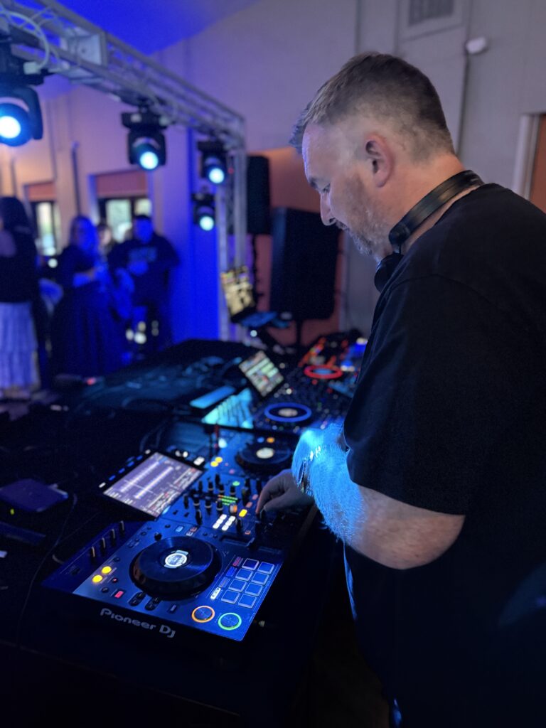 Ultimate Dance Radio - Online Dance Music Radio Station
